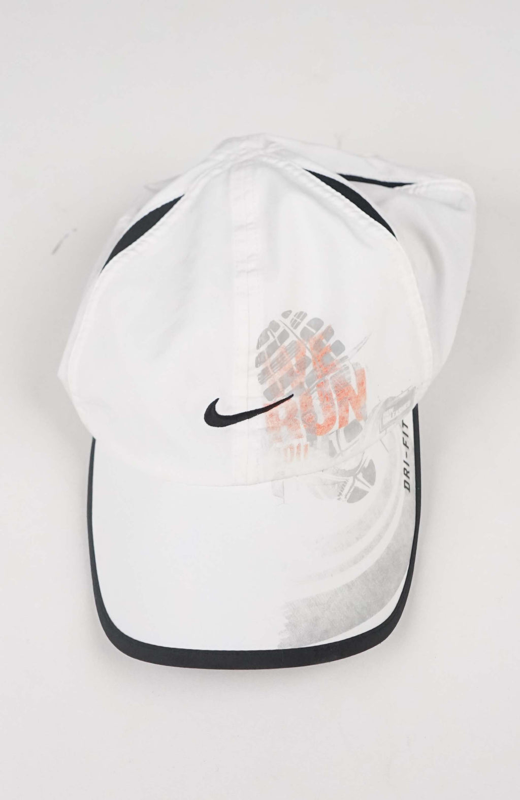 Shop Vintage Nike Hats & Caps - Don’t Miss Out!