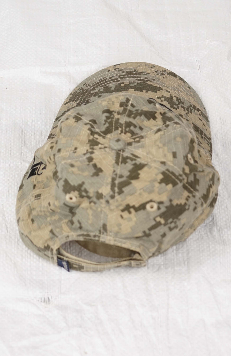 VINTAGE LANE TITANS REAL TREE HAT