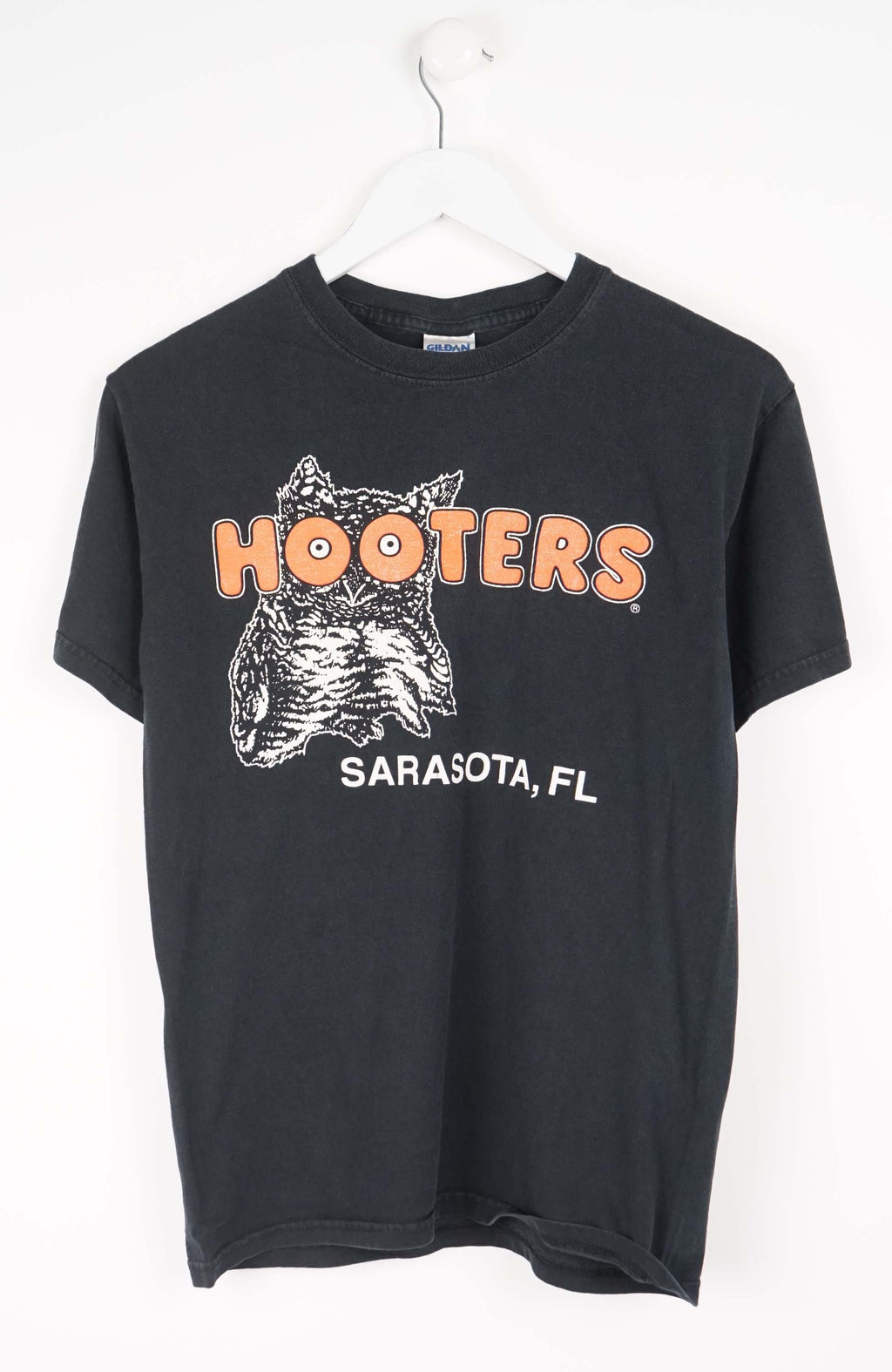 Hooters shirt store